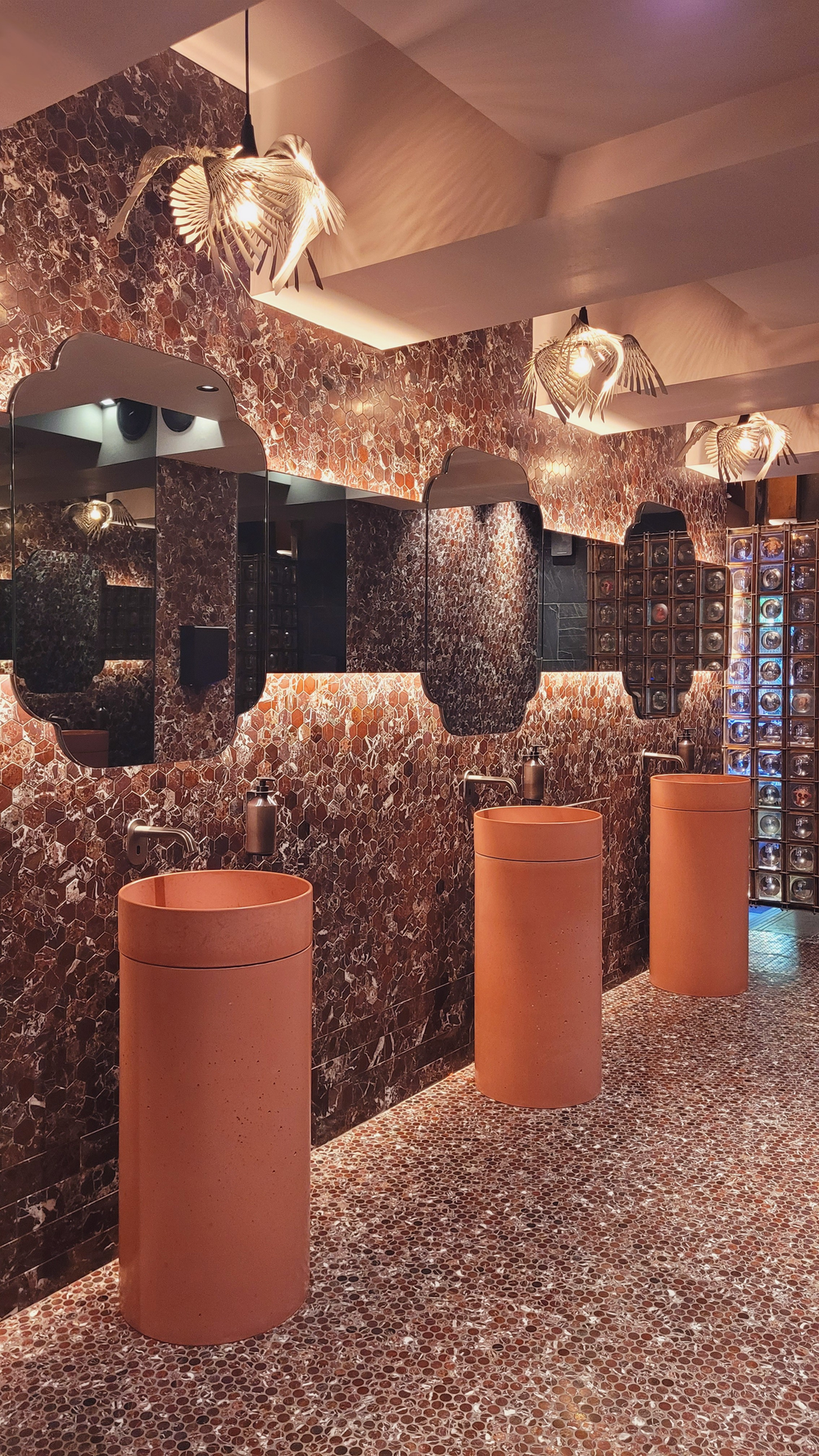 Bespoke handmade concrete basins, baths and furniture. – Conba